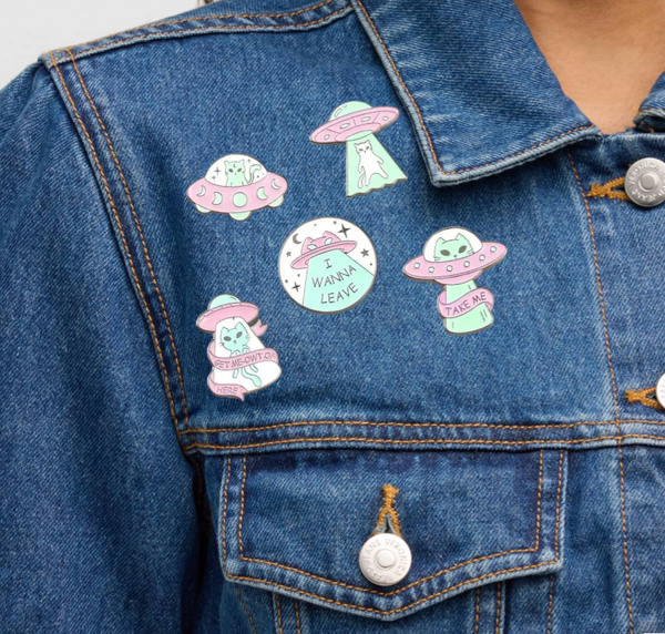 1 Pc Assorted Cat Alien Spacecraft Pins, Cute Enamel Pins, Cosmic Cat ...